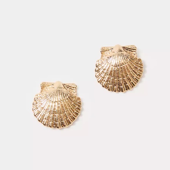 Lilly Pulitzer | Jewelry | Nwt Lilly Pulitzer Shell Stud Earrings In ...